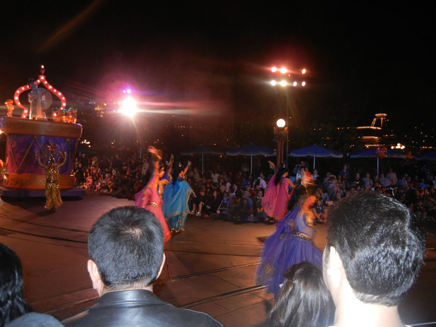 1,000 Pictures of Disneyland - Night Parade
